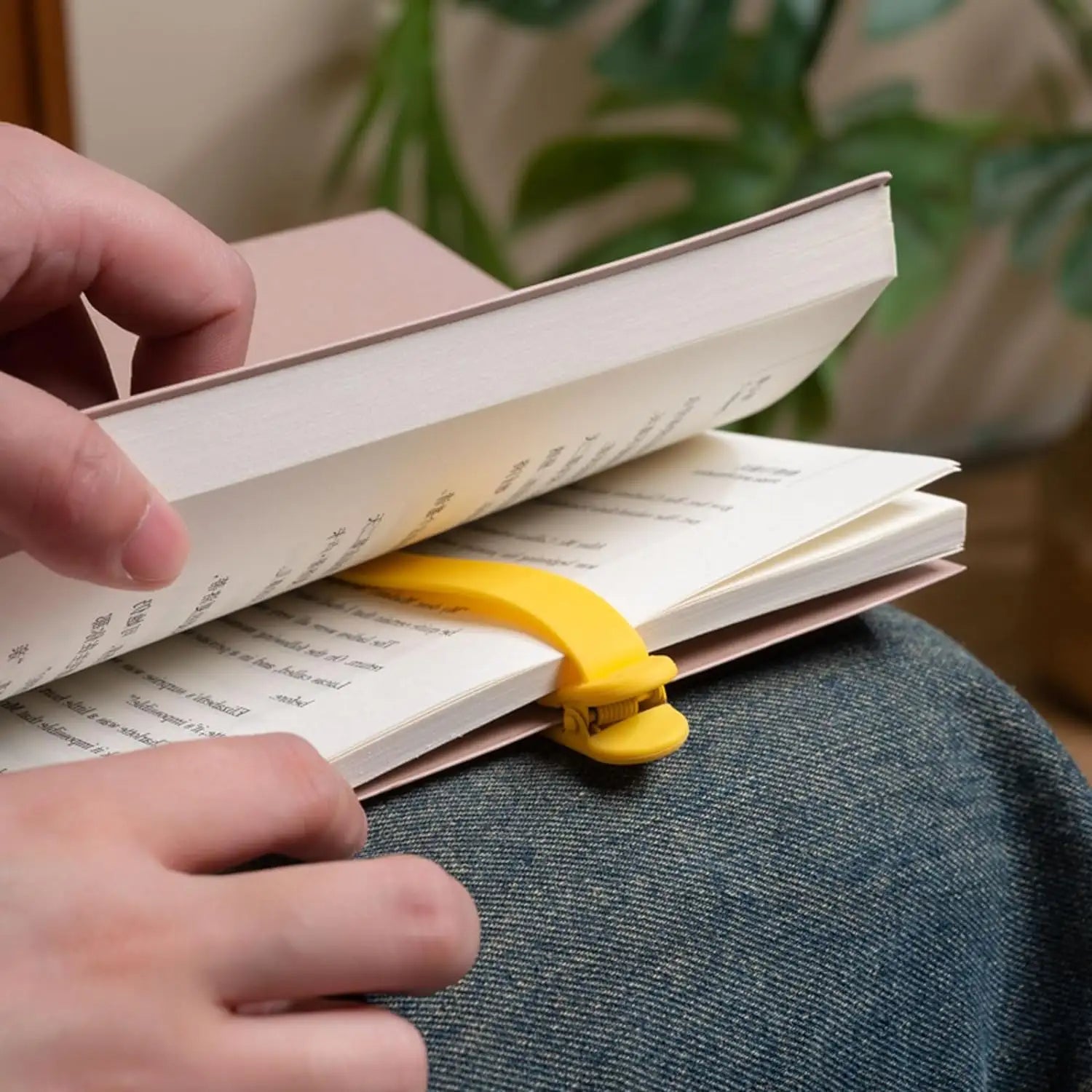 Multifunction Silicone Book Mark – xeemartpk
