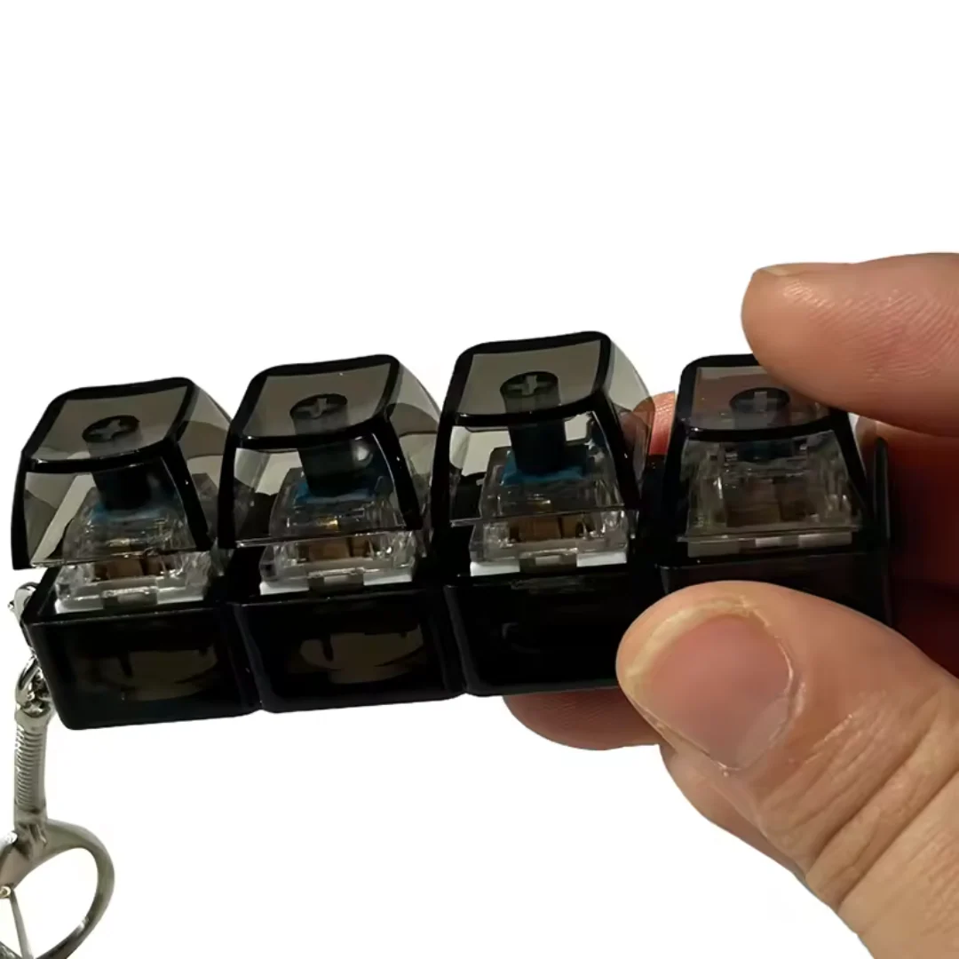 🎹 Mini Mechanical Keyboard Keychain – xeemartpk